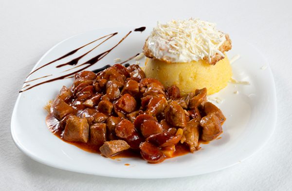 Tochitura Romaneasca - Restaurant Nasu si Finu